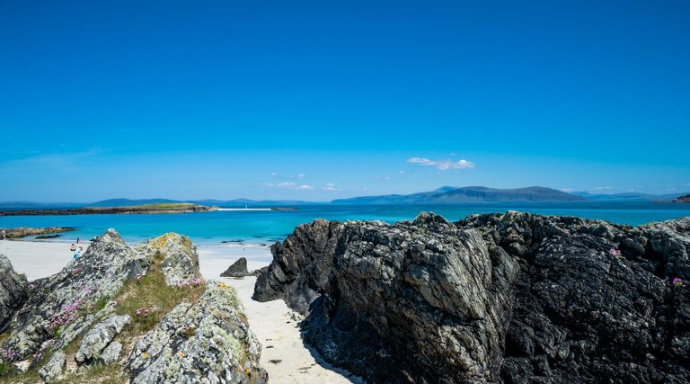 A perfect day trip to Iona, Scotland’s paradise island – Lost in the ...